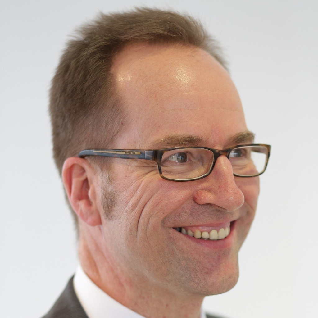 Prof. Dr. Matthias Gehrke - Professor für allgemeine BWL, insb ...