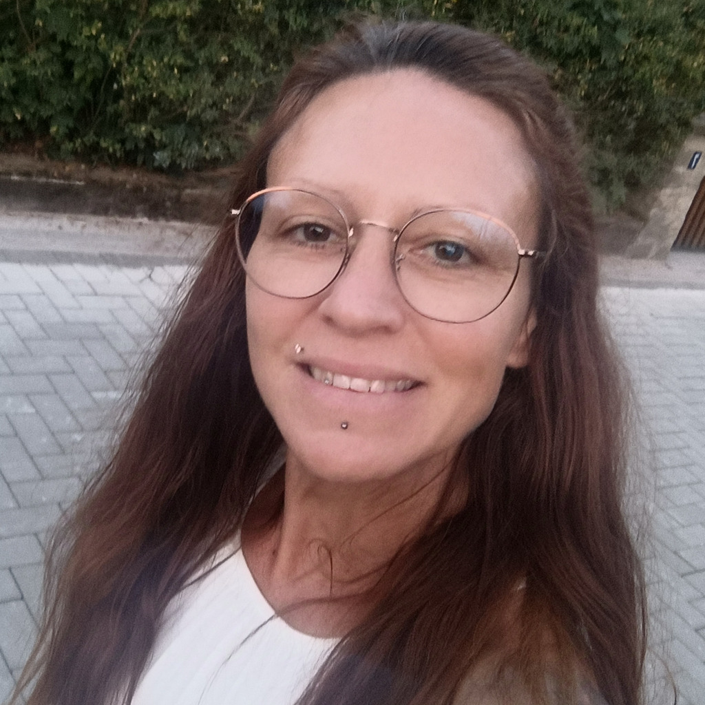 Angela Kaiser - Administrator - DP World Logistics Germany B.V. & Co ...