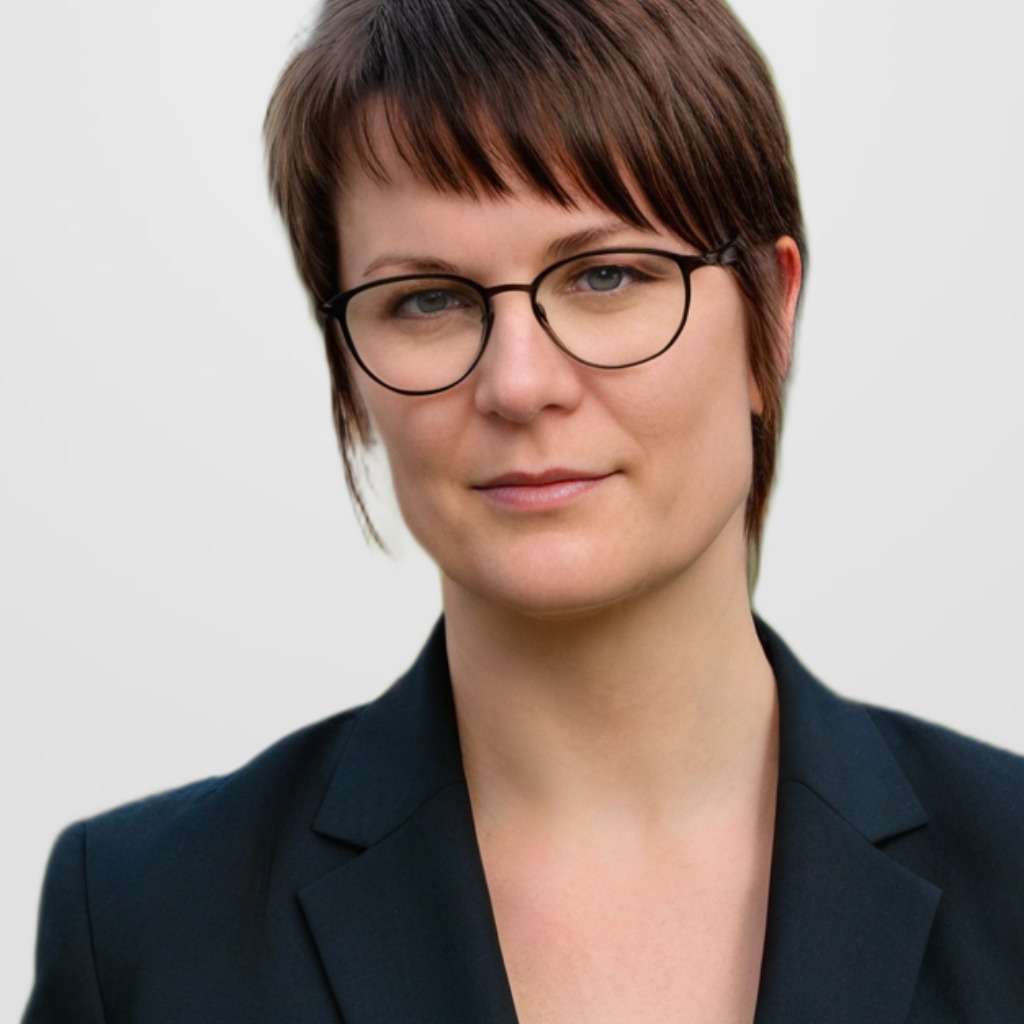 Dr. Eva Maria Thiel - Senior Medical Advisor - coliquio GmbH | XING