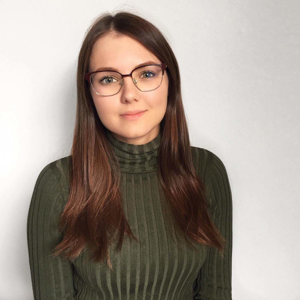 Viktoria Susukin - Head of Customer & Project Service - Raumhaus GmbH ...