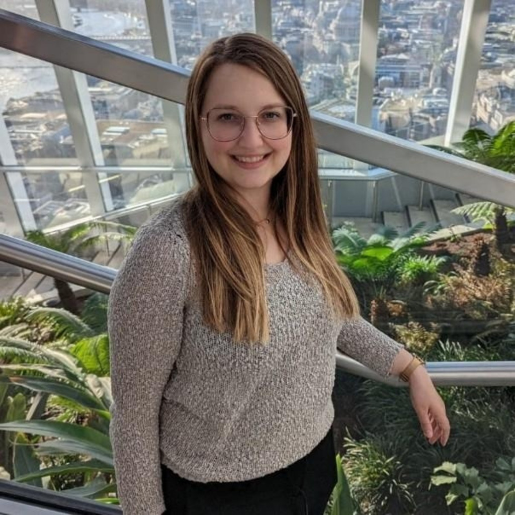 Andrea Stocker - Spezialistin für Immobilienfinanzierungen ...