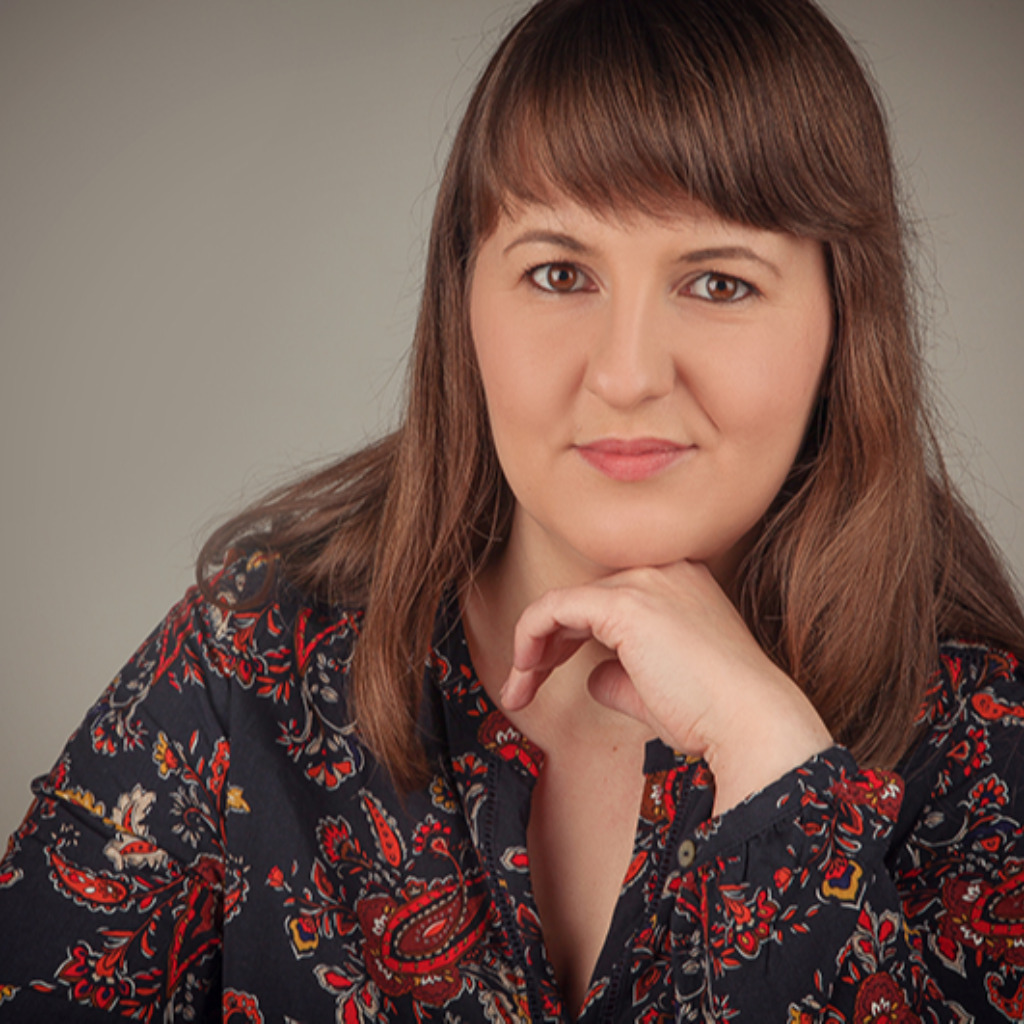 Susan Lange - Sachbearbeiterin Customer Service Automotive - CDA GmbH ...