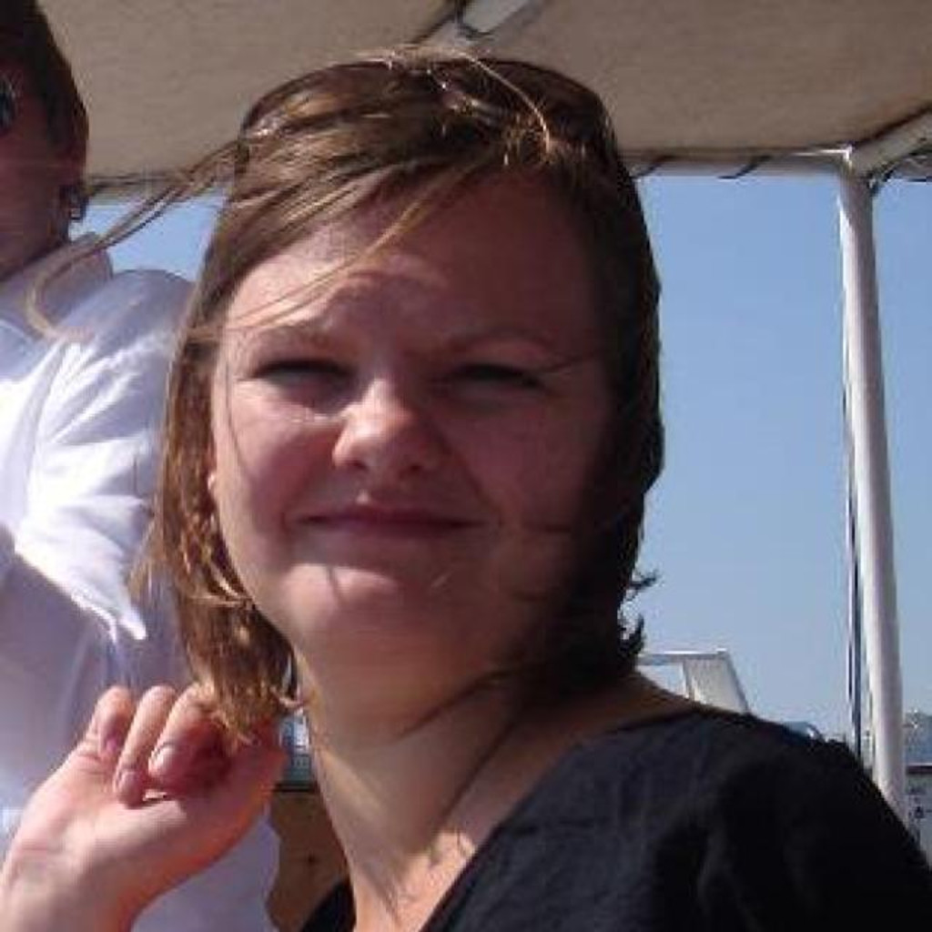 Esther Pfahler - Legal Counsel GSA/DACH and Benelux - Stryker | XING