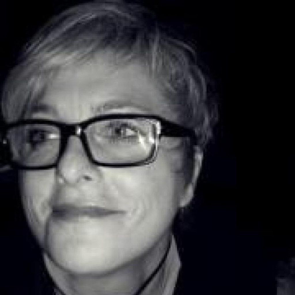 Angela Voit-Langer - Angestellte - Einrichtungshaus Sichert | XING