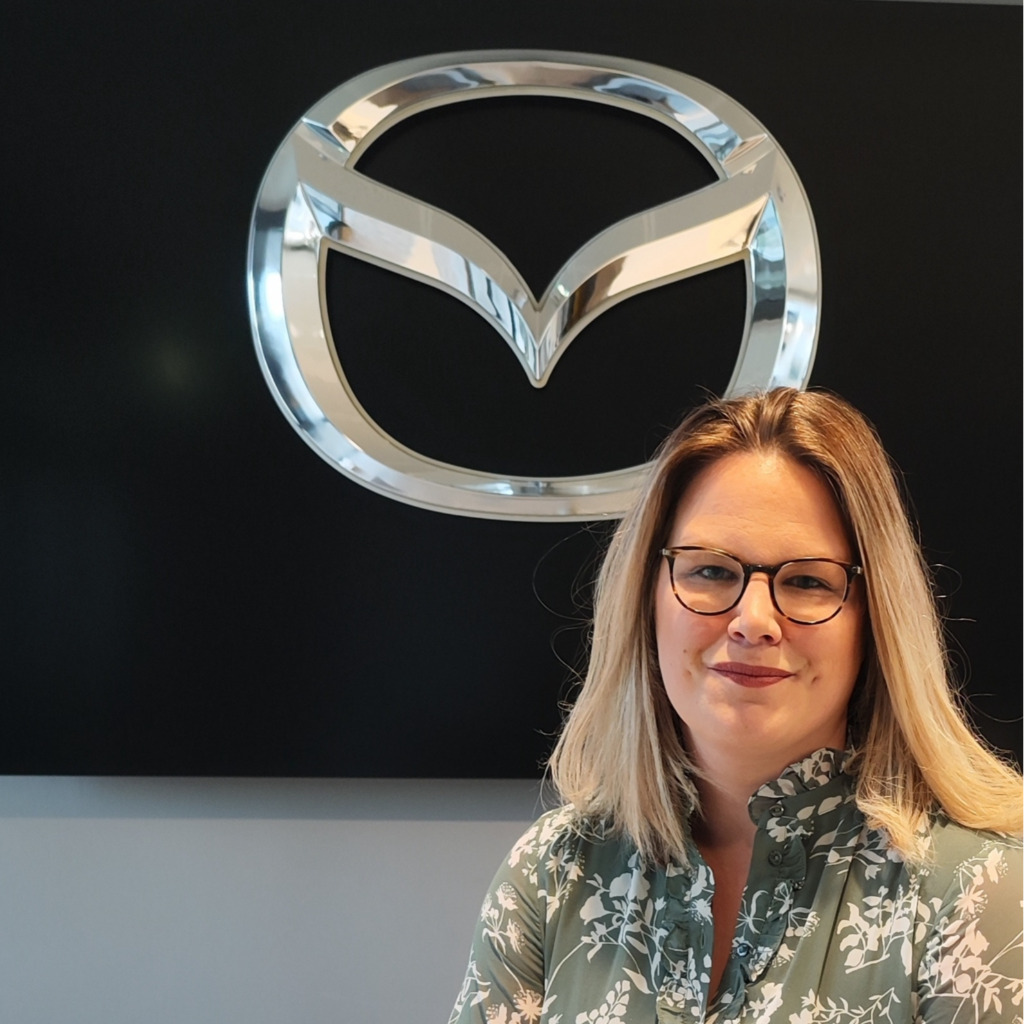 Jennifer Nowak - Analyst Warranty Controlling - Mazda Motor Europe GmbH ...