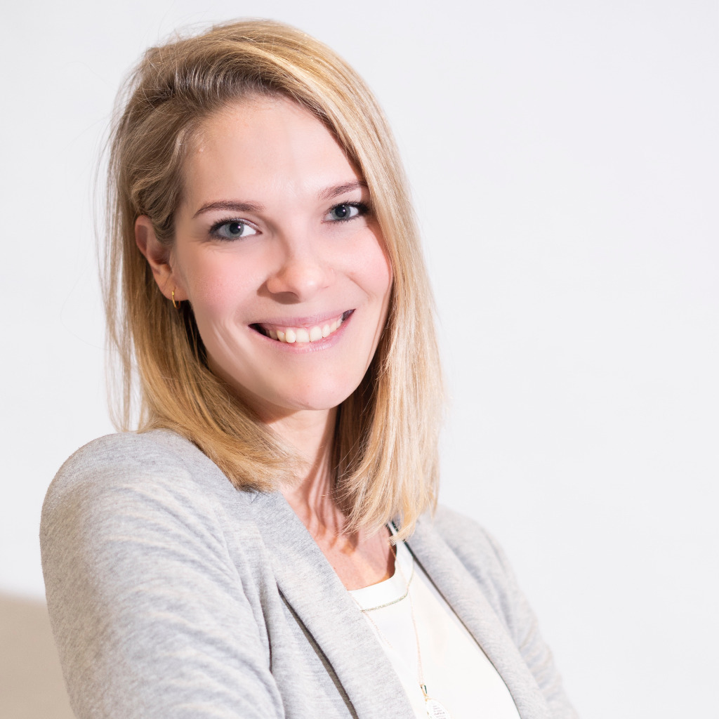 Alexandra Hack - Künstlervermittlerin - ZAV-Künstlervermittlung | XING