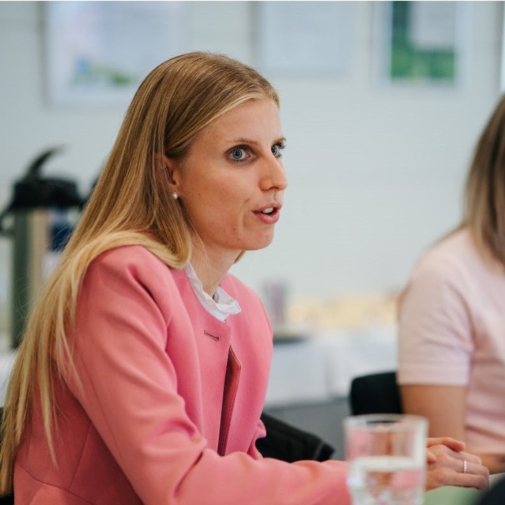 Charleen Michaelis - Projektmangement - Projekt Office - Infineon ...