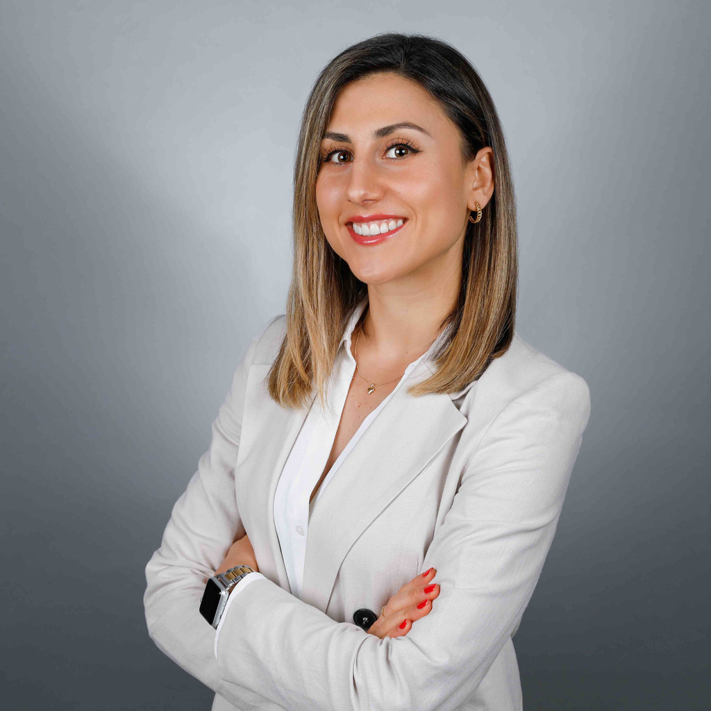 Barbara Petrus - Leiterin Human Resources - Hessing Stiftung | XING