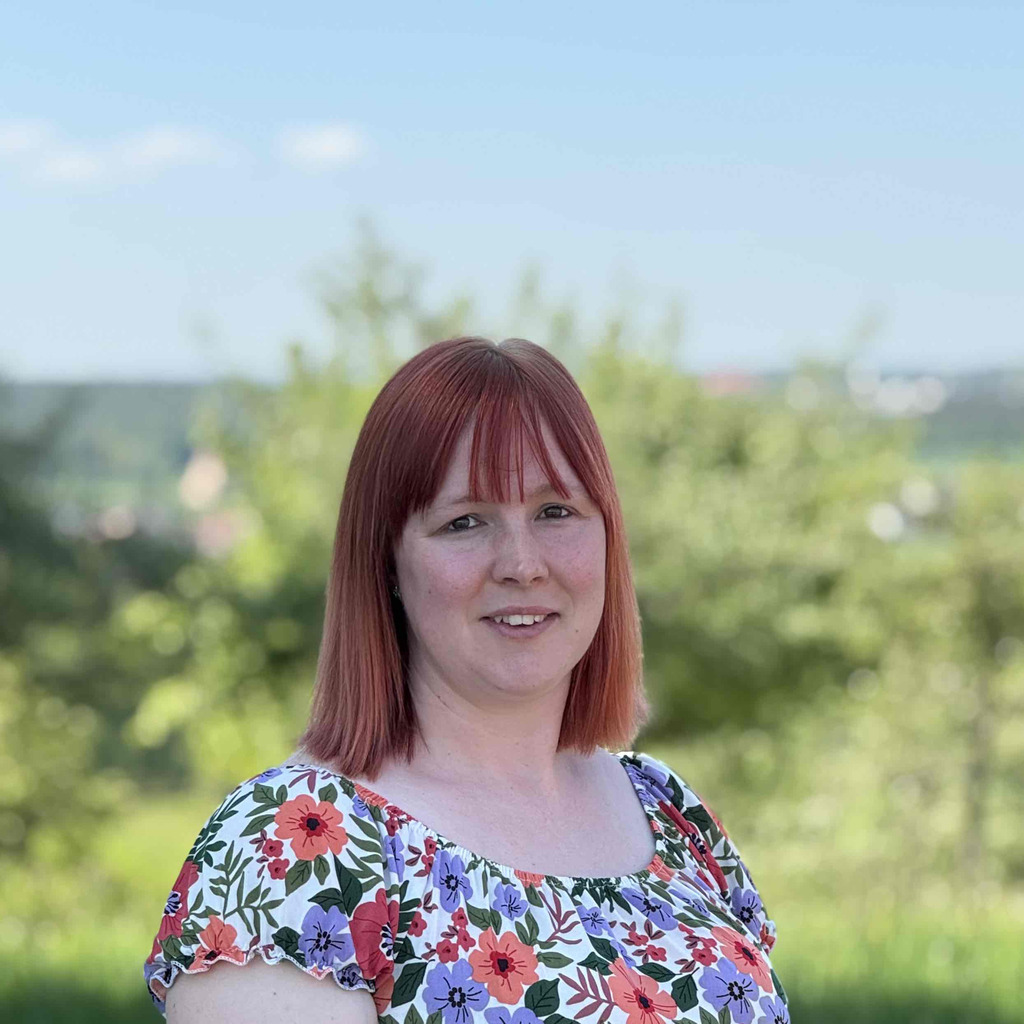 Jessica Neumann - Mitarbeiterin Disposition - Gebhardt Bauzentrum GmbH ...