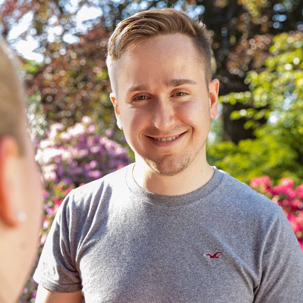 Michel Schaus - Physiotherapeut - PT - Physiotherapie & Training | XING