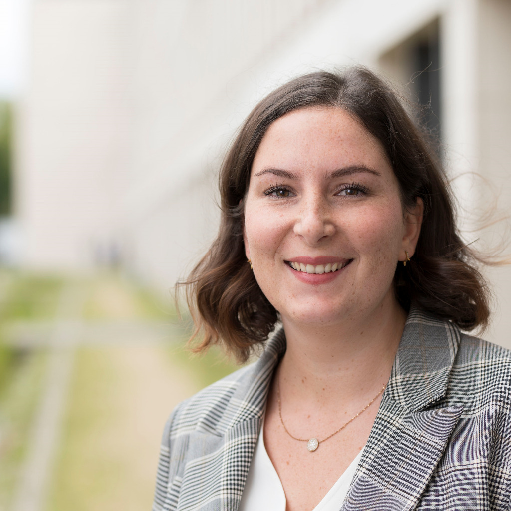 Julia Gasch - Projektleitung - Allianz für die Region GmbH | XING