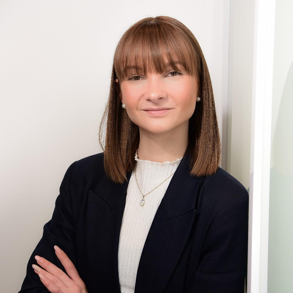 Laura Domke - Vertriebsmitarbeiter - Officium GmbH | XING