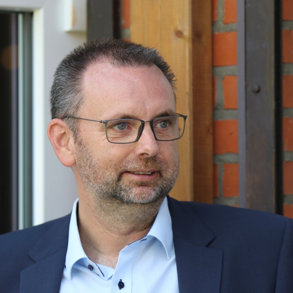 Oliver Wolf's Instagram, Twitter & Facebook on IDCrawl