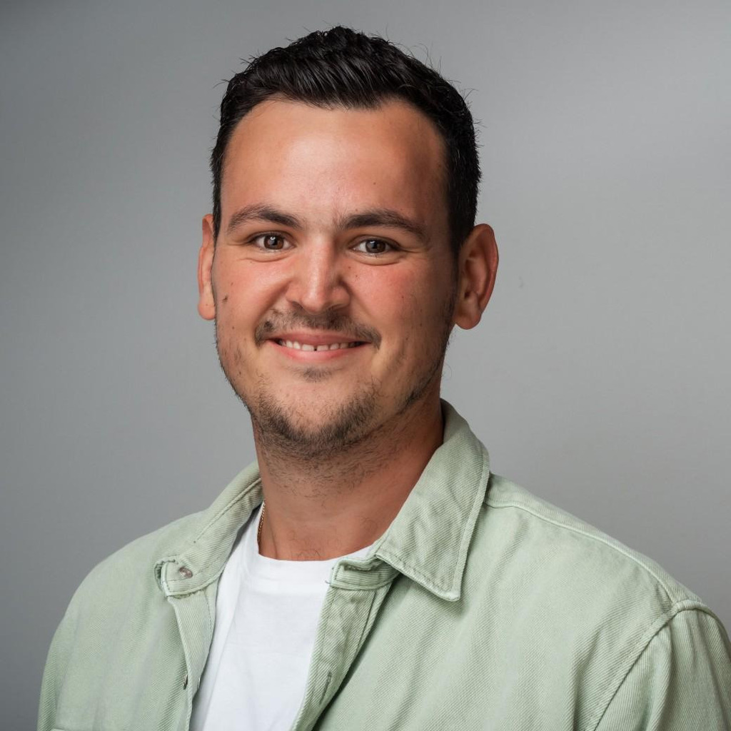 Daniel Moser - Associate Projekt Manager - Stryker | XING