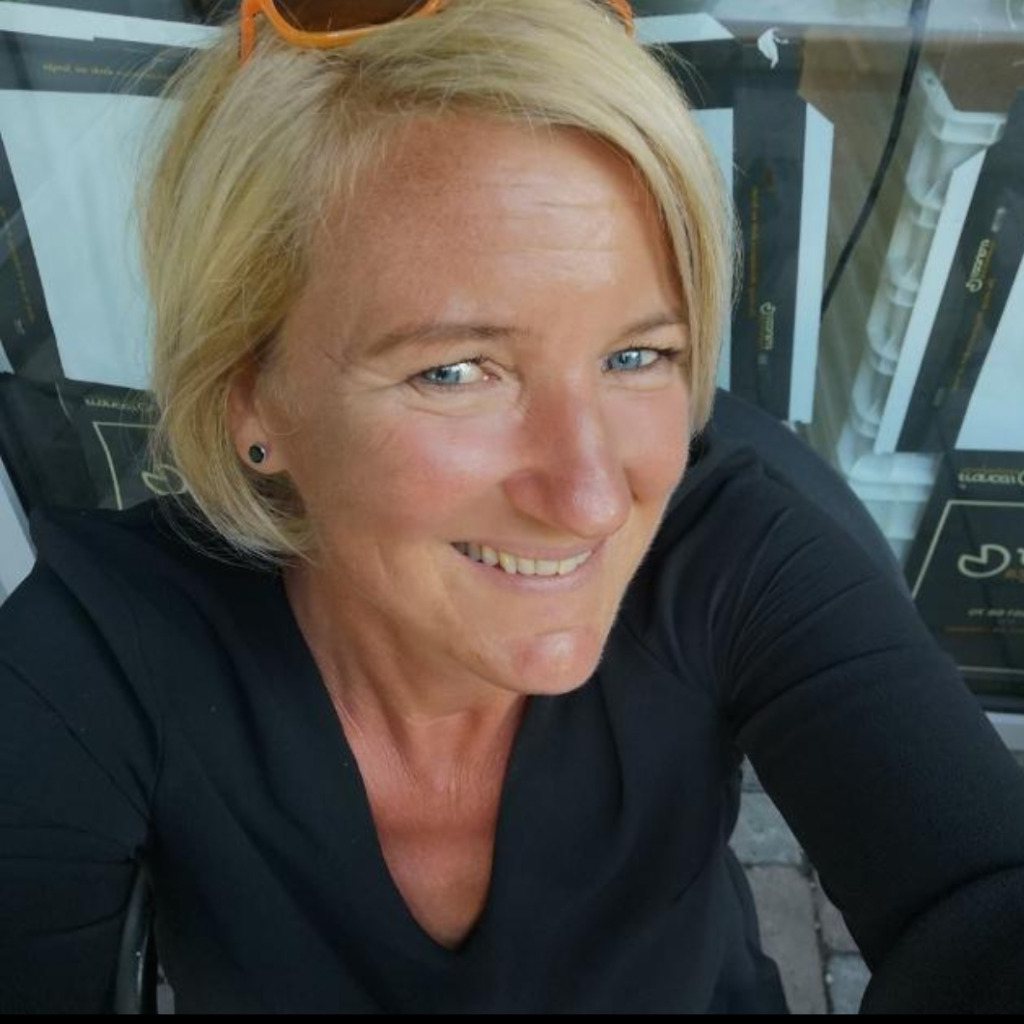 Jennifer Glessner's Instagram, Twitter & Facebook on IDCrawl