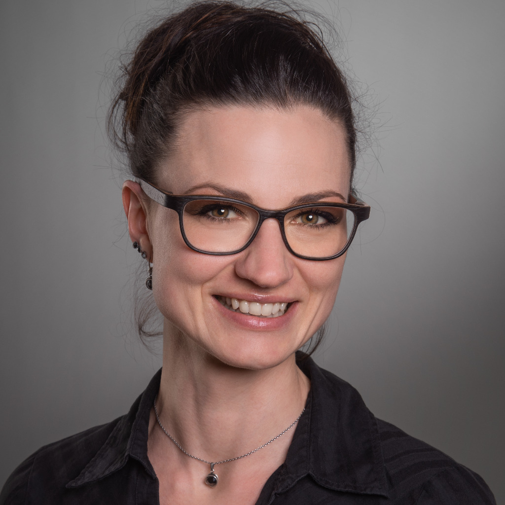 Dr. Sarah Engel - Clinical Affairs Manager - Amann Girrbach AG | XING