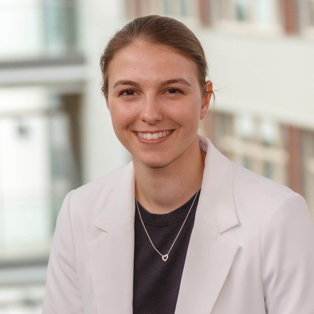 Lena Häuser - Leitung Juniorfirma ESWE Schreibwelt AG - ESWE ...