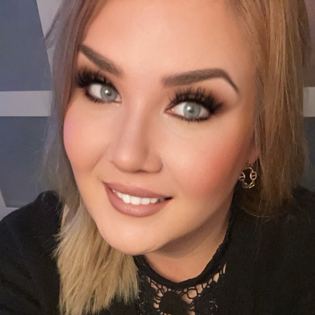 Maria Janus - Geschäftsführerin - AzubiProfis® - Agentur für ...