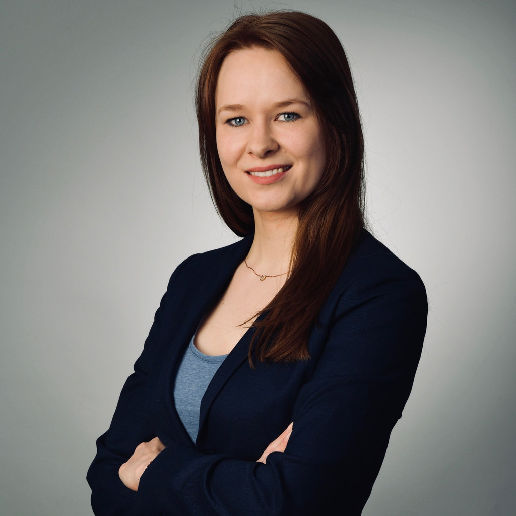 Lisa M. Ruecker - Account Manager Automotive - Capgemini | XING