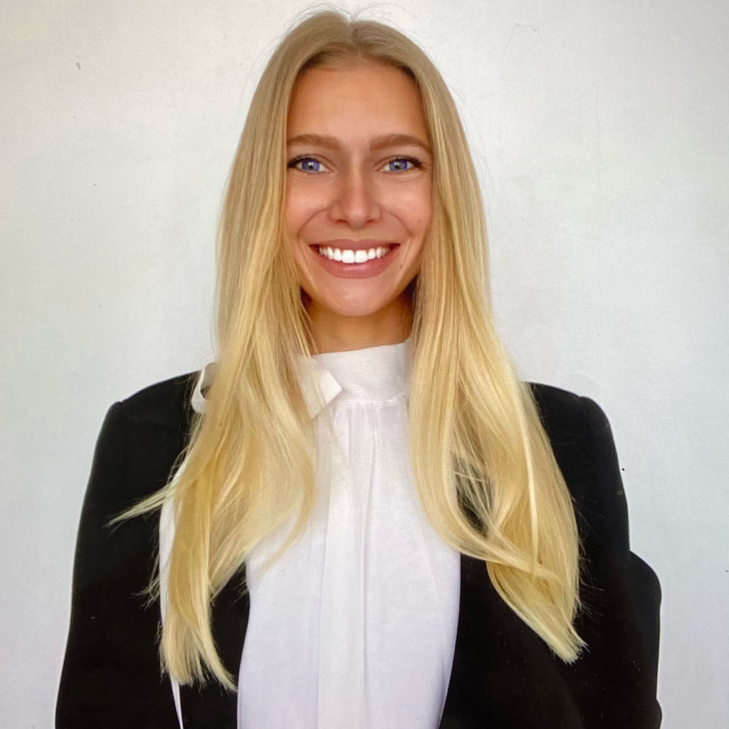 Alina Rochau - Marketing and Communication Consultant - Freelancer ...