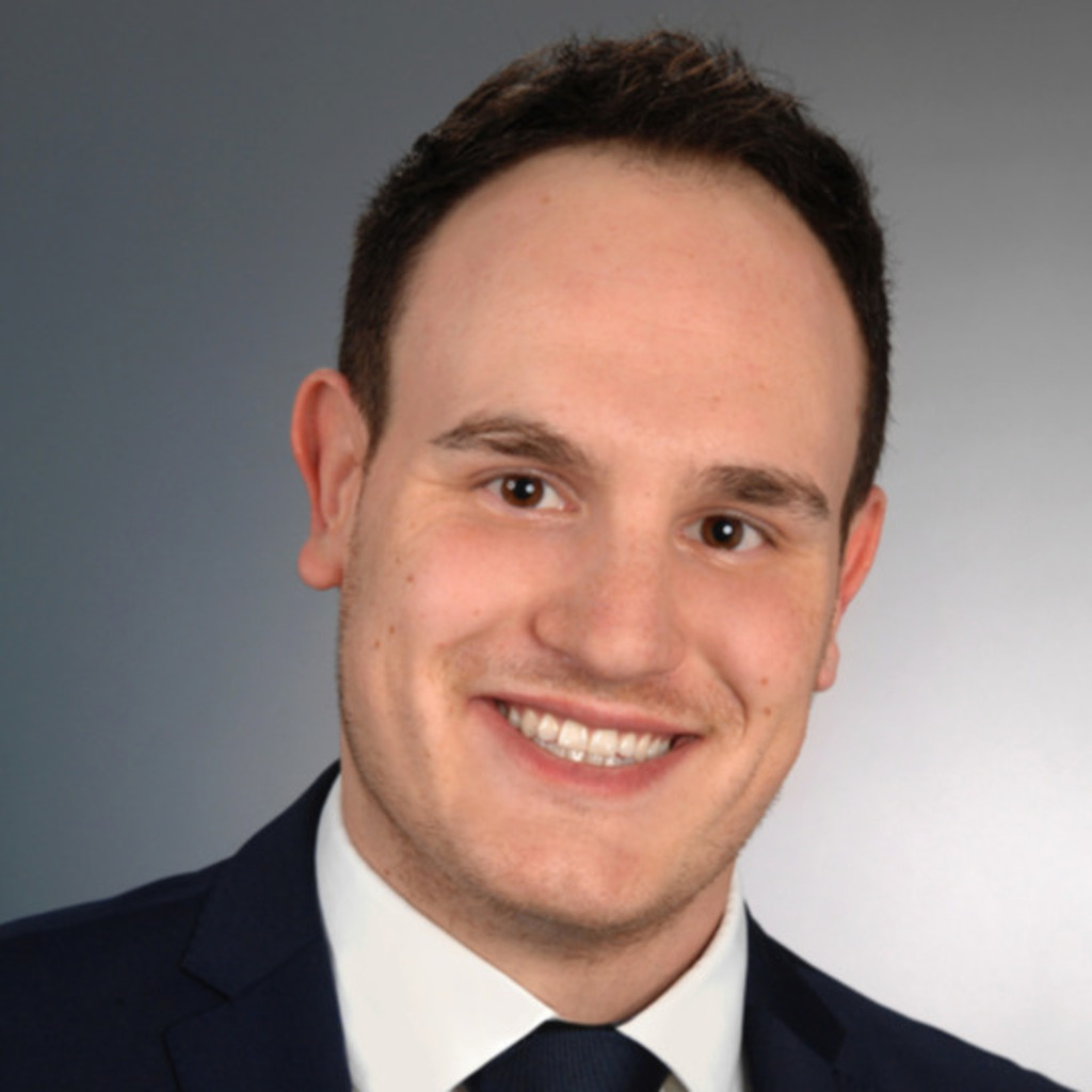 Christof Lang - Sachbearbeiter Seefracht Export - Bolloré Logistics ...