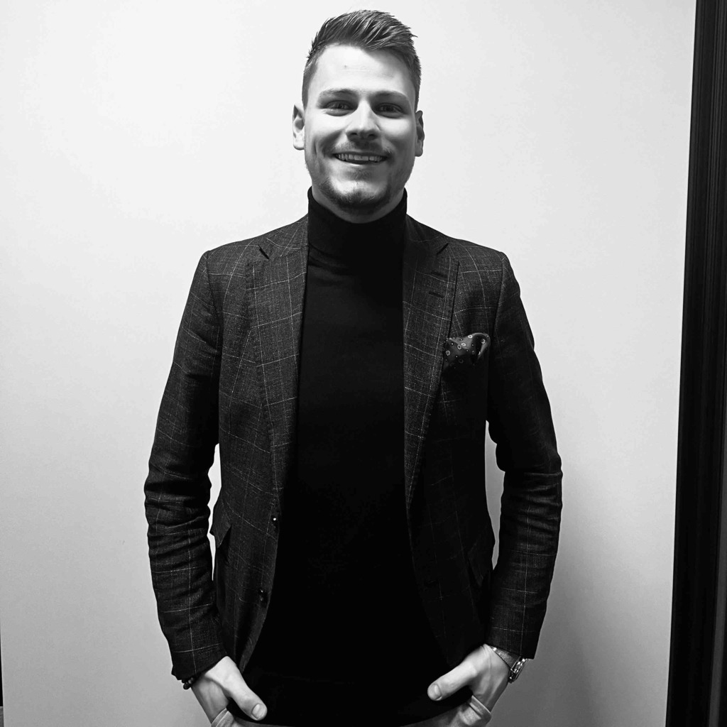 Dominik Jansen - Geschäftsleiter - Peek&Cloppenburg* KG Hamburg | XING