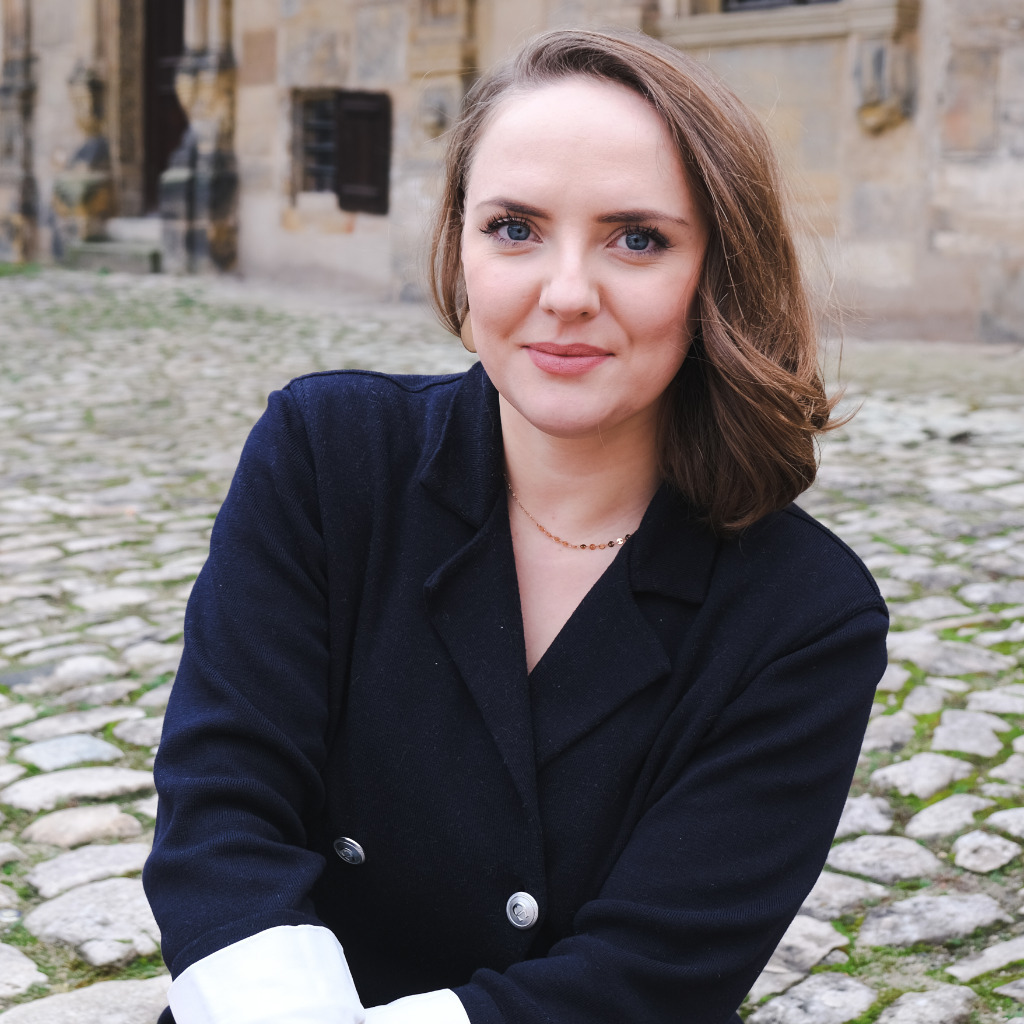 Regina Fischer - Erste Fachkraft Zentrale Bildungsdienstleistungen ...