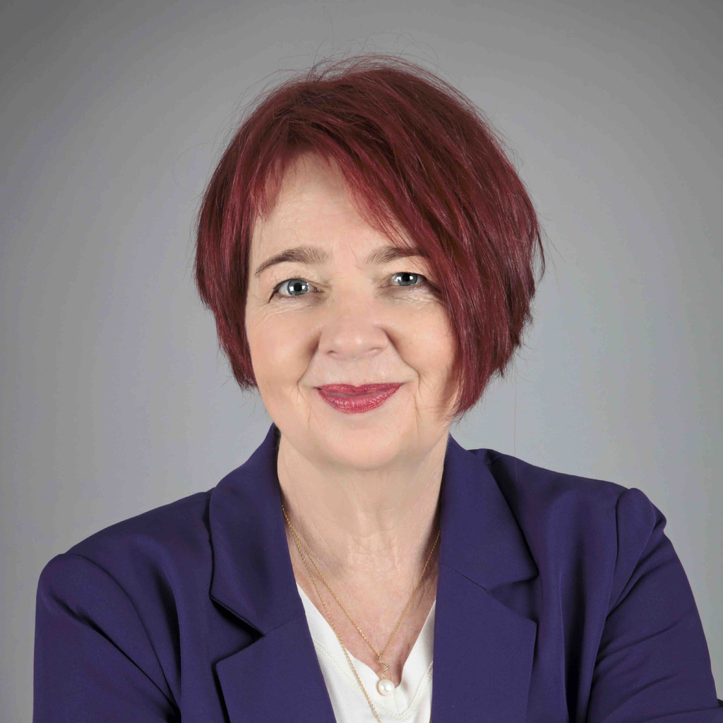 Anja Morell - Amtsleitern Bürgeramt - Stadt Kassel | XING