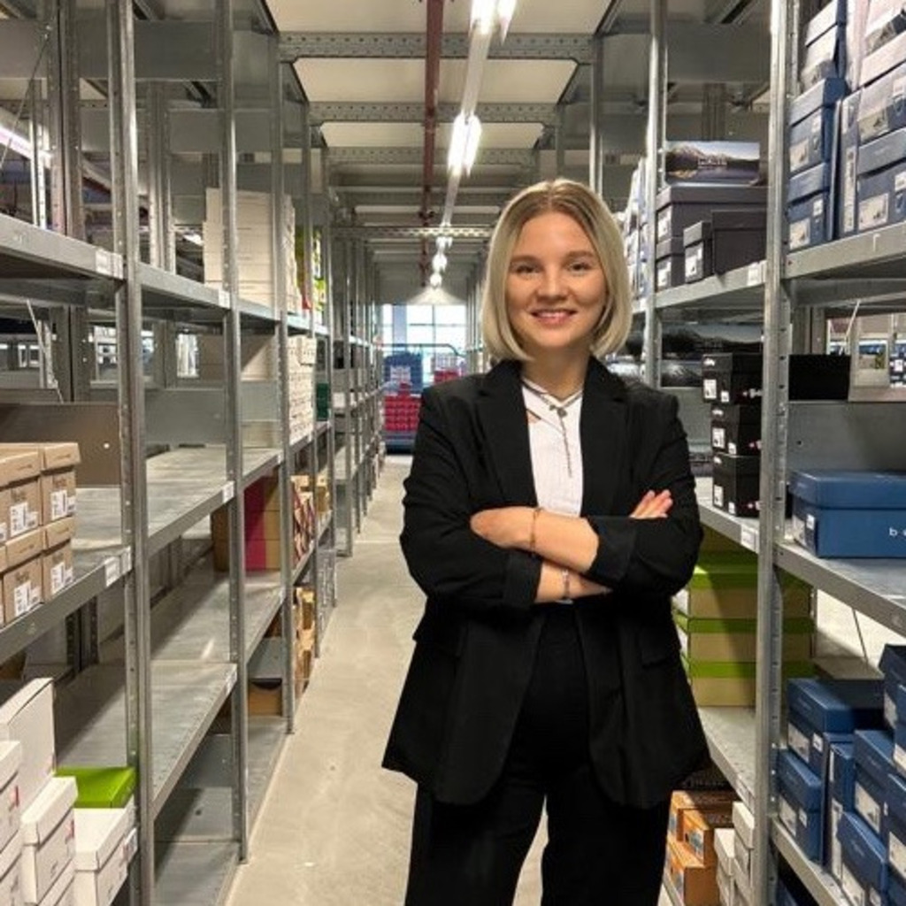 Laura Uhle: Ausbildung und Berufserfahrung | XING