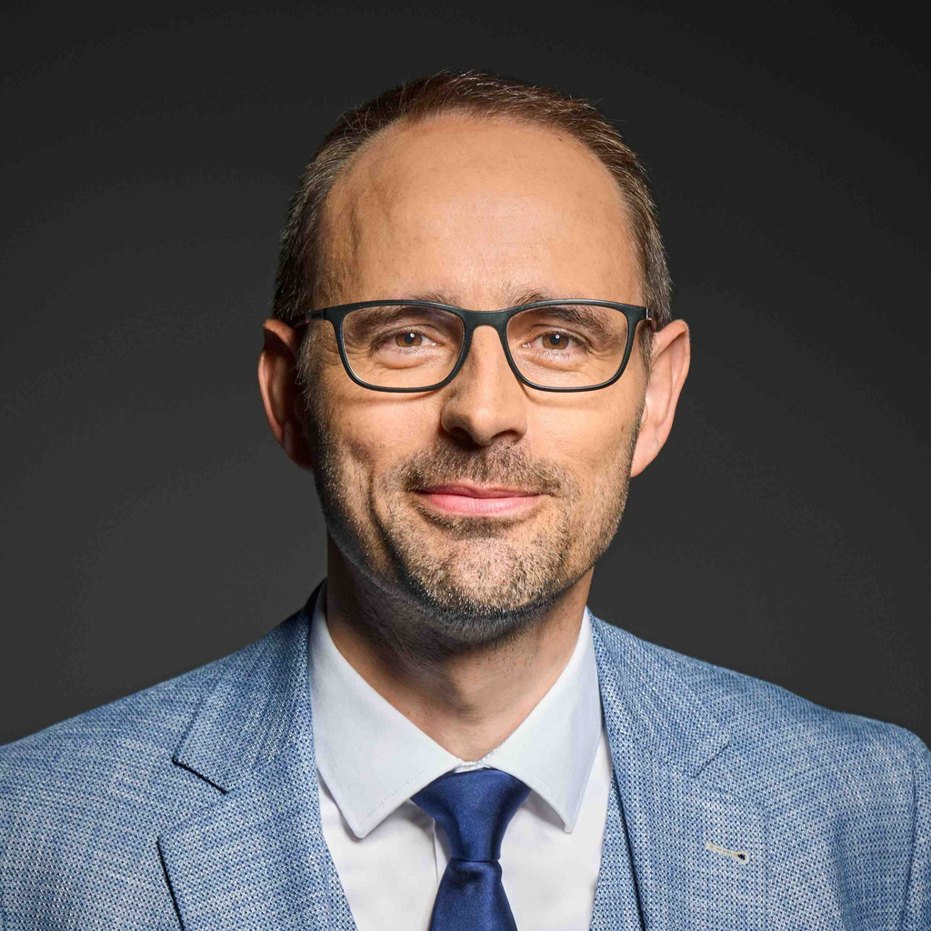 Carsten Henk - Direktor, Executive Consultant UHNWI & Family Offices ...