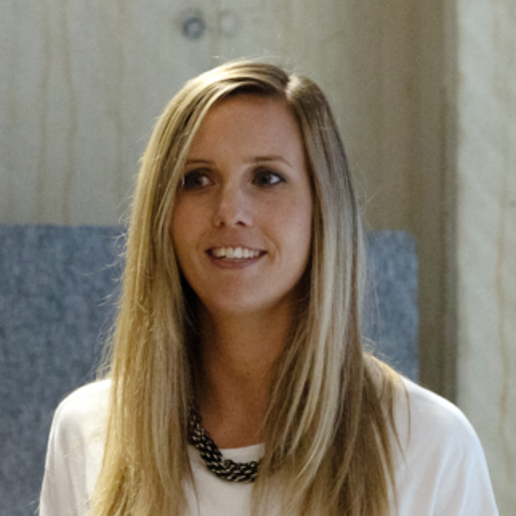 Janina Hellwig - Team Lead Product eCommerce - C&A Mode GmbH & Co. KG | XING