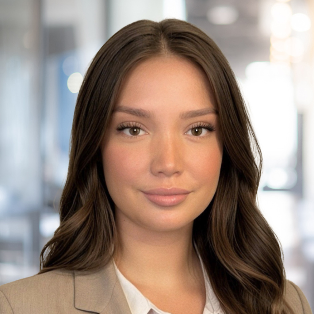 Merjem Hodzic - Associate Recruitment Consultant | Finance - Peak One ...