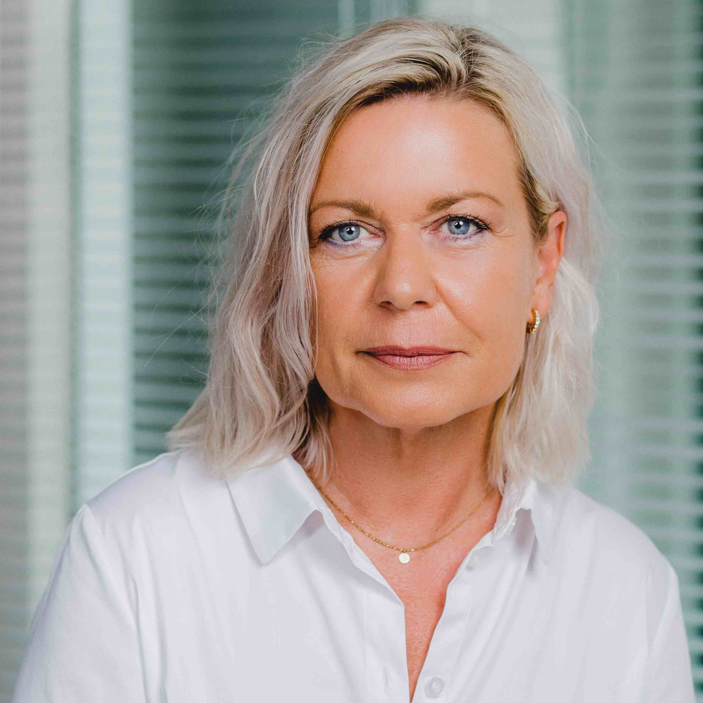 Kerstin Lutz - Assistentin der Geschäftsführung - Passolution GmbH | XING