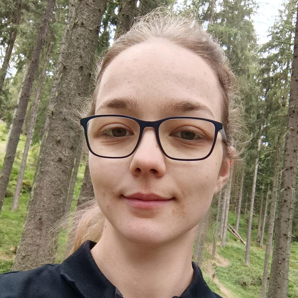 Malin Hülpüsch - Zahnmedizinische Fachangestellte - Dr. Natalie ...