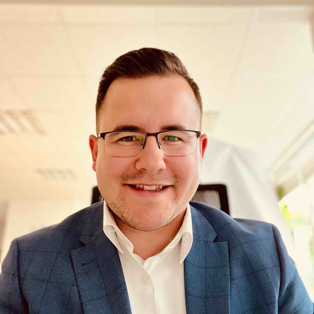 Niclas Kremer Urrea - Versicherungskaufmann - Debeka | XING