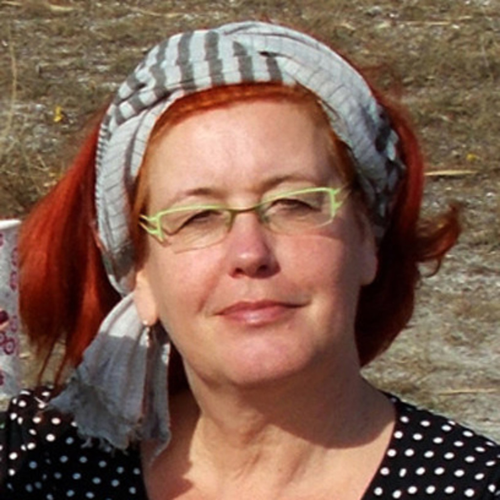 Kathrin trepte-Zahn - Freier Designer - My design | XING