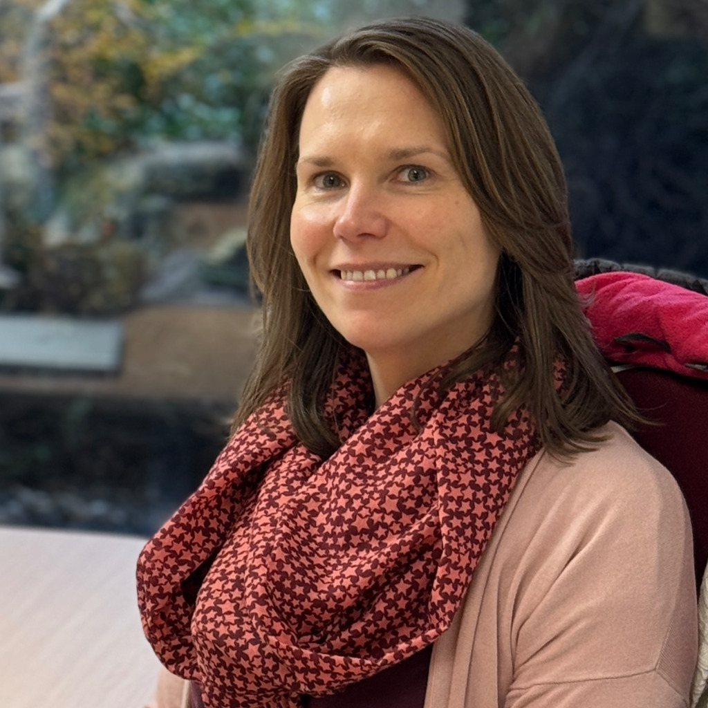 Daniela Adams - IT Betreuerin - Eisenbahn Bundesamt | XING