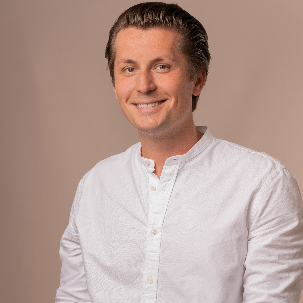 Alexander Schnelle - Head of E-Commerce - SNOCKS GmbH | XING