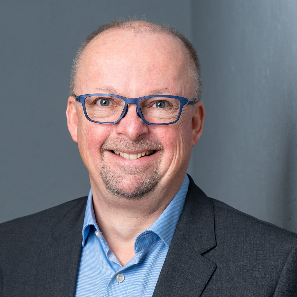 Thorsten M. Holl - Interim Manager - THe Consulting Power | XING