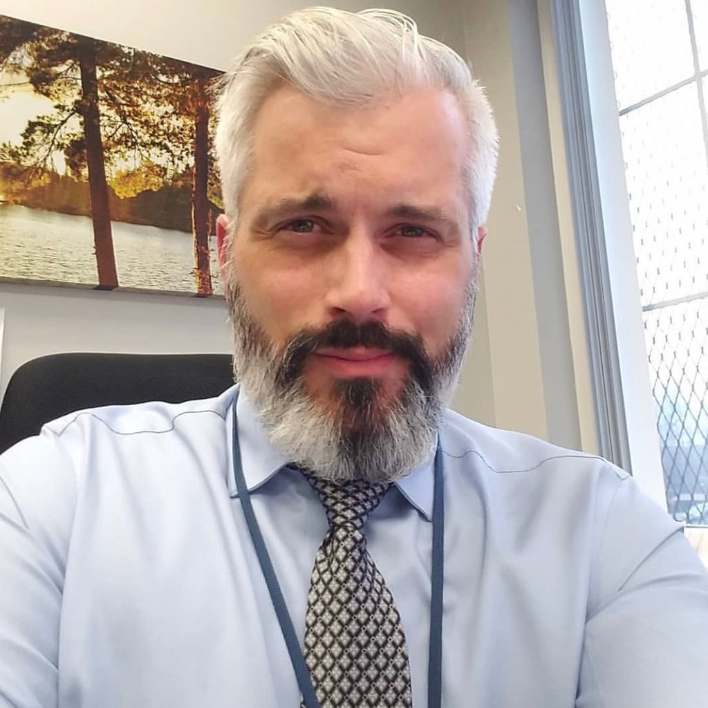 Jeremy Maynard - Financial Analyst and trader - Orangewhales | XING