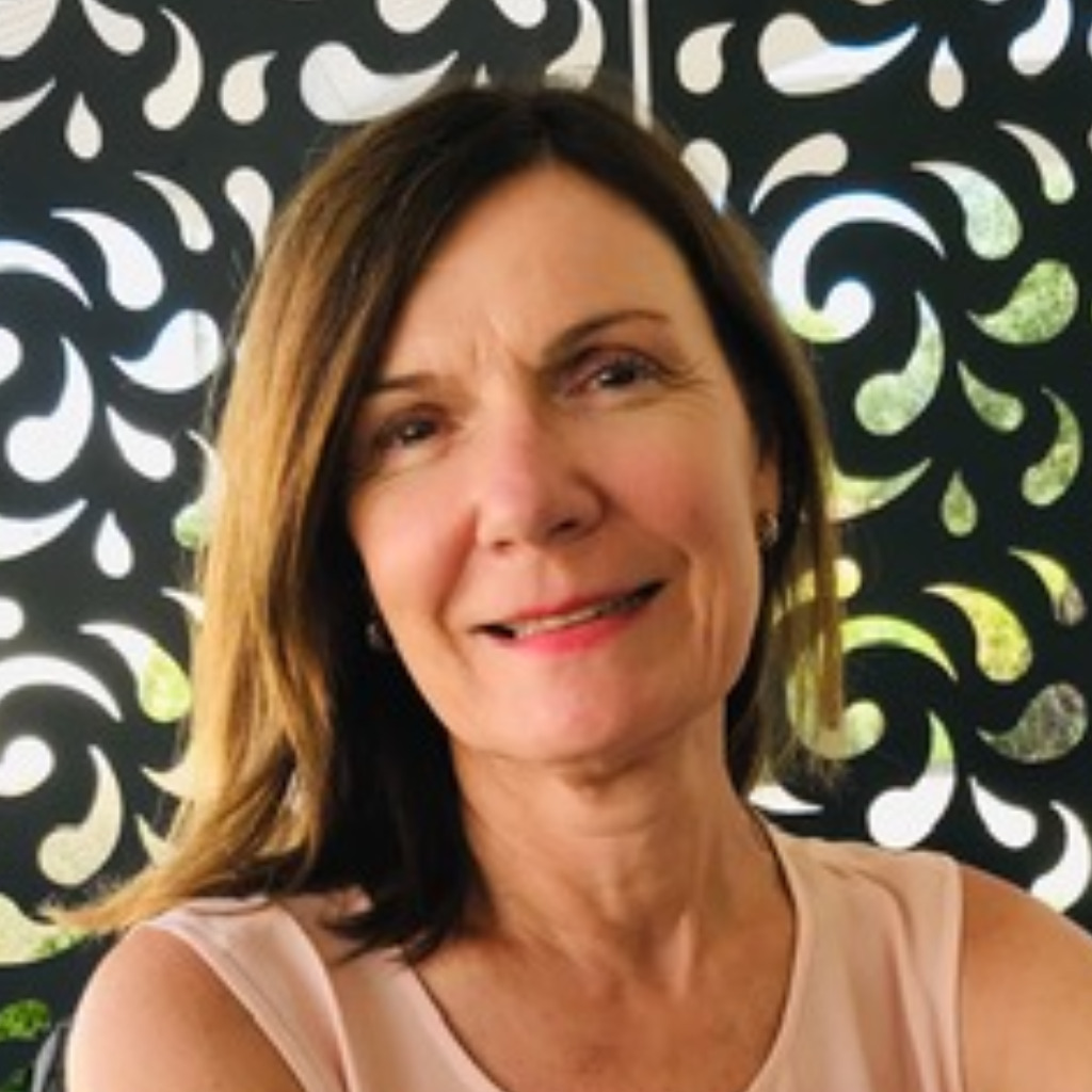 Eva Jung's Instagram, Twitter & Facebook on IDCrawl