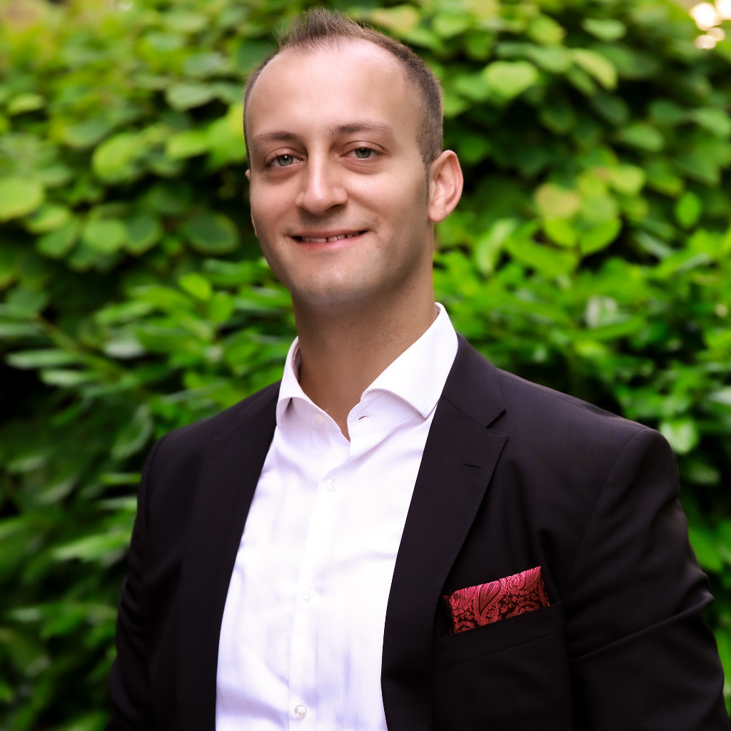 Chris Ratano - Referent im Bereich Gruppenversicherung Produkte und ...