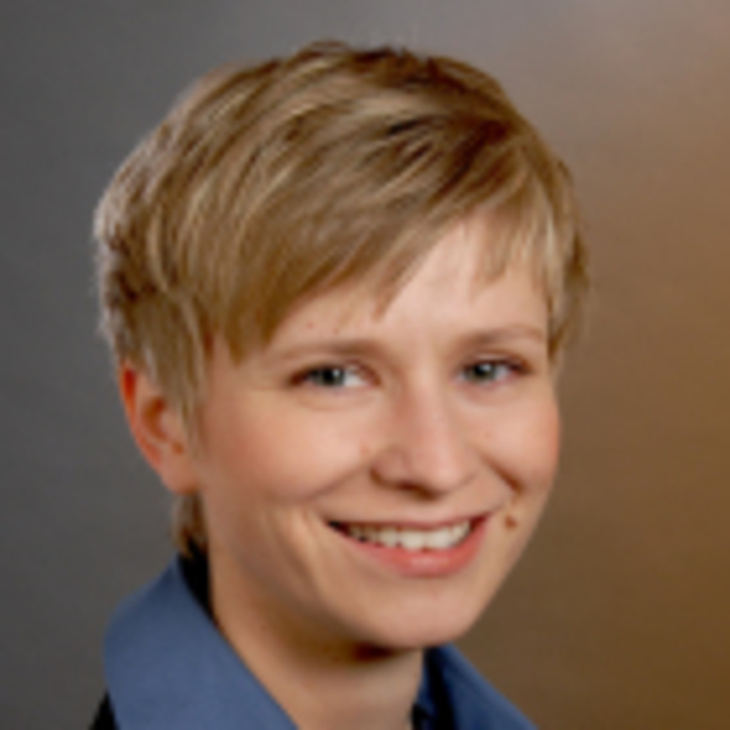 Elena Sadvárová - Specialist Purchasing Vendor Management Components ...