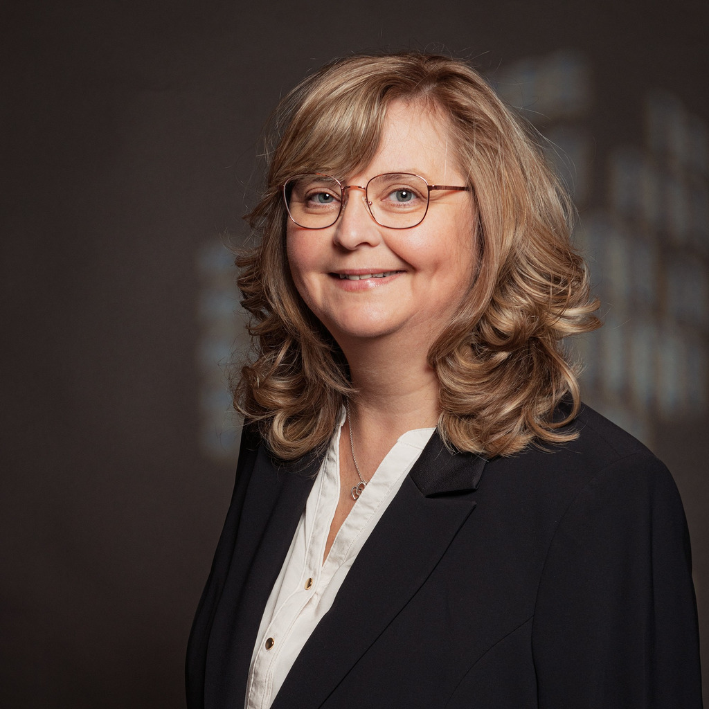 Brigitte Mittler - Produktionshelfer - Gloria Haus- und Gartengeräte ...