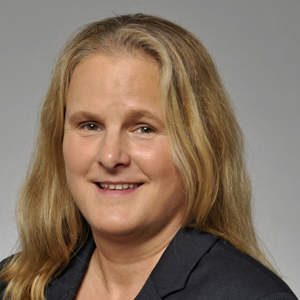 Kirsten Bauer - Senior IT Controller - REWE digital | XING