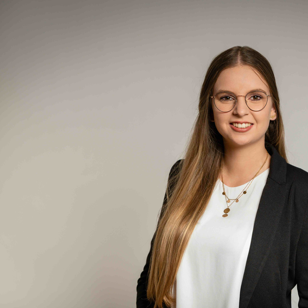 Lisa Bauer - Sachbearbeiterin Datenpflege & Projektunterstützung ...