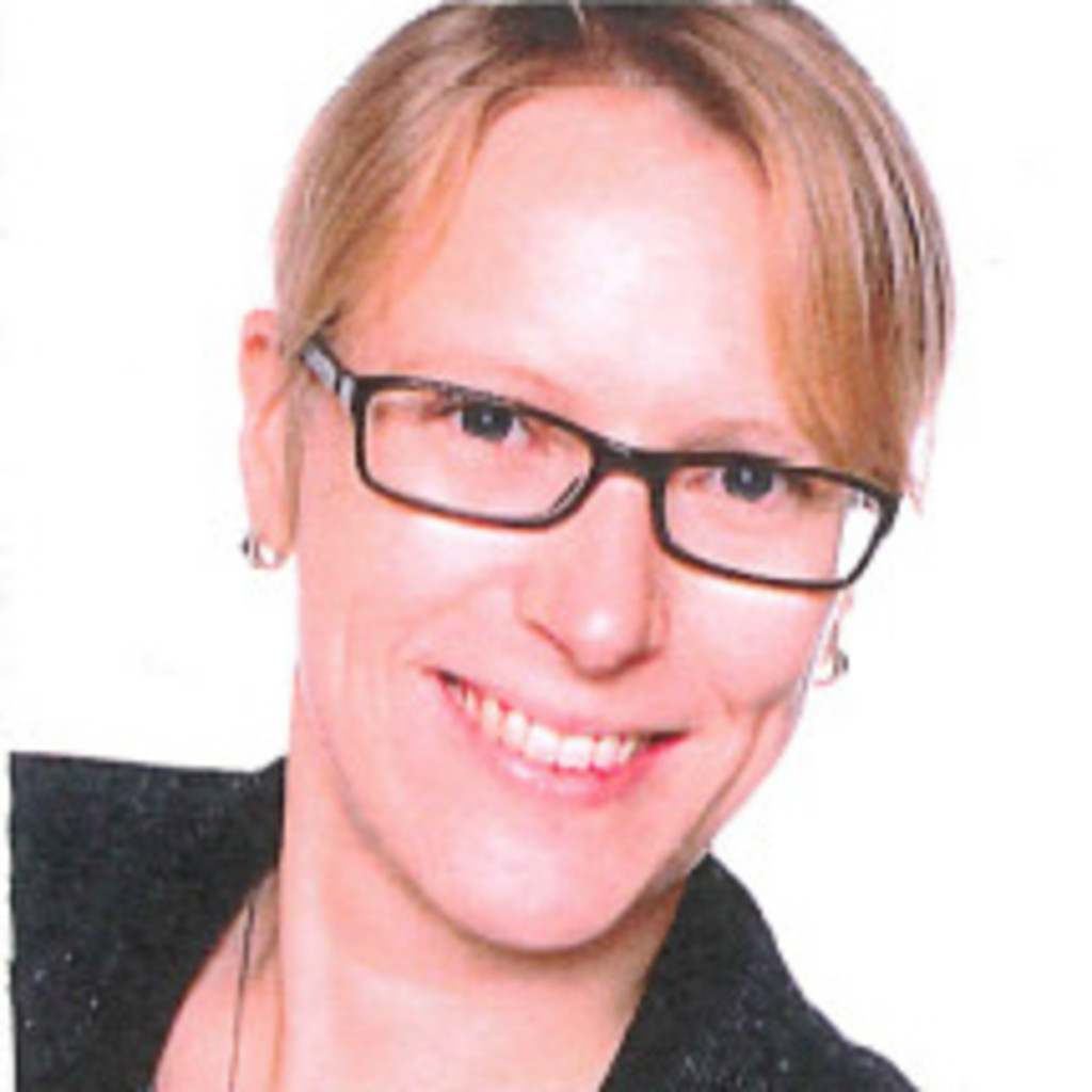 Lisa Reuter's Instagram, Twitter & Facebook on IDCrawl