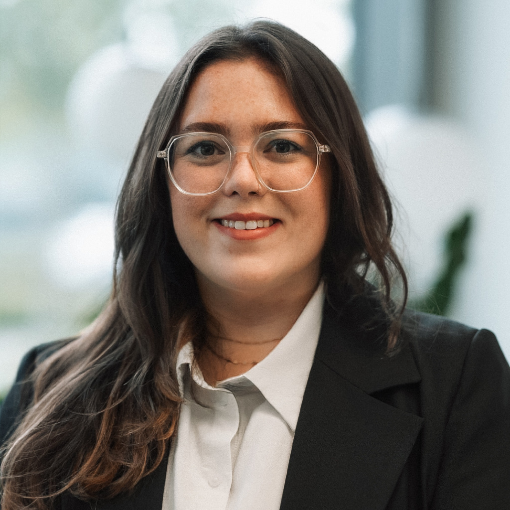 Lisa Seger-Lander - Automobilkauffrau - — | XING