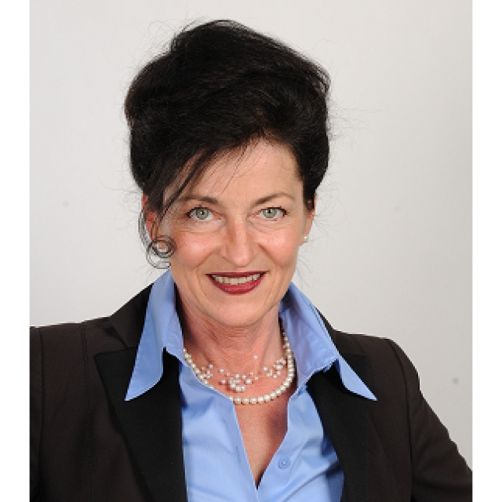 Michaela Loschky - Inhaberin - HC24 Agentur für Möbliertes Wohnen auf ...