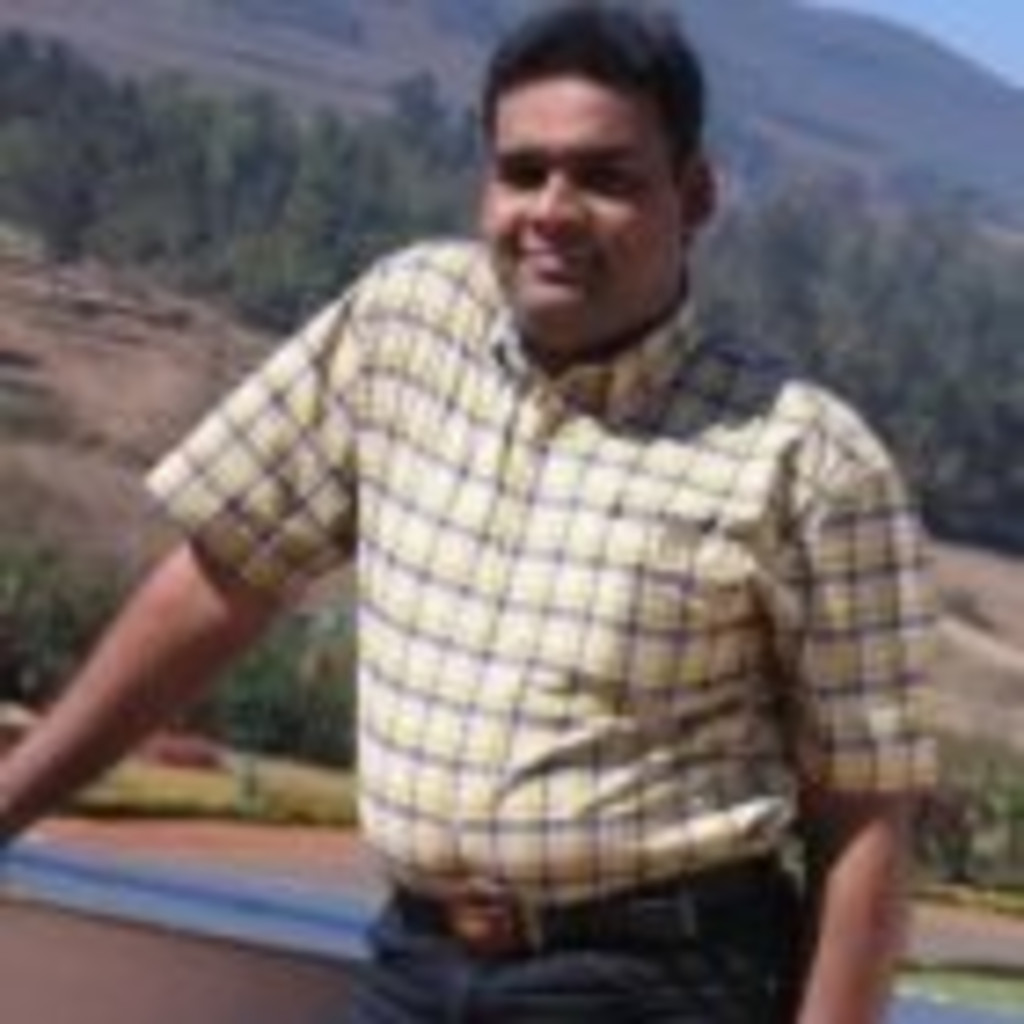 Roopesh Malpani - Owner - Rajesh Silks House | XING